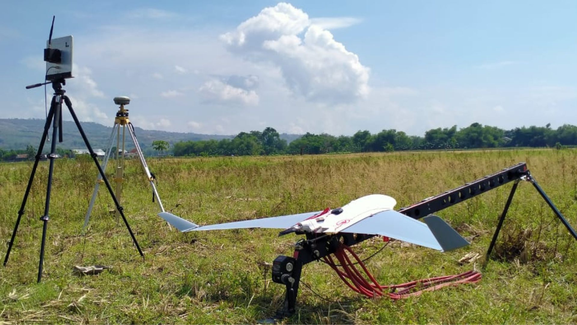 UAV Adalah Unmanned Aerial Vehicle, Sudahkah Pilot Pemula Tahu? - Terra ...